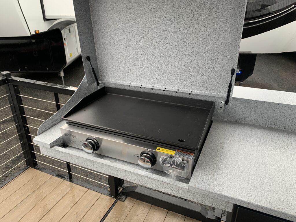 2025 FOREST RIVER 32 VERANDA | Roy's RV Supercenter in West Virginia