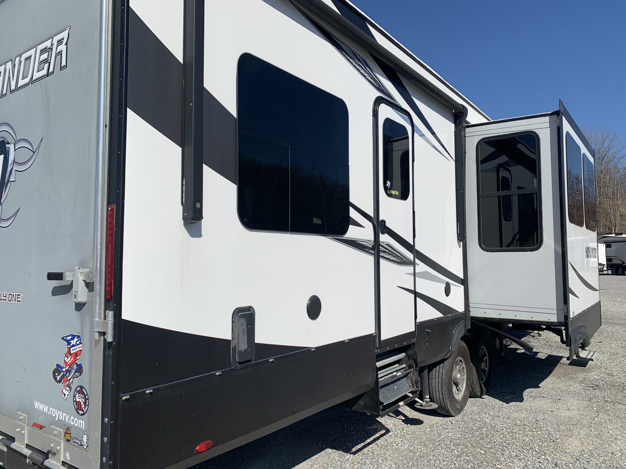 2018 HIGHLAND RIDGE 350H TOY HAULER | Roy's RV Supercenter in West Virginia