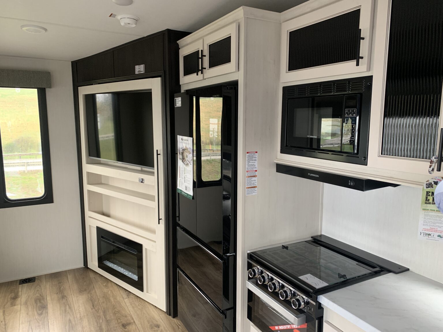 2025 FOREST RIVER SABRE 25RLS 5TH WHEEL | Roy's RV Supercenter in West ...