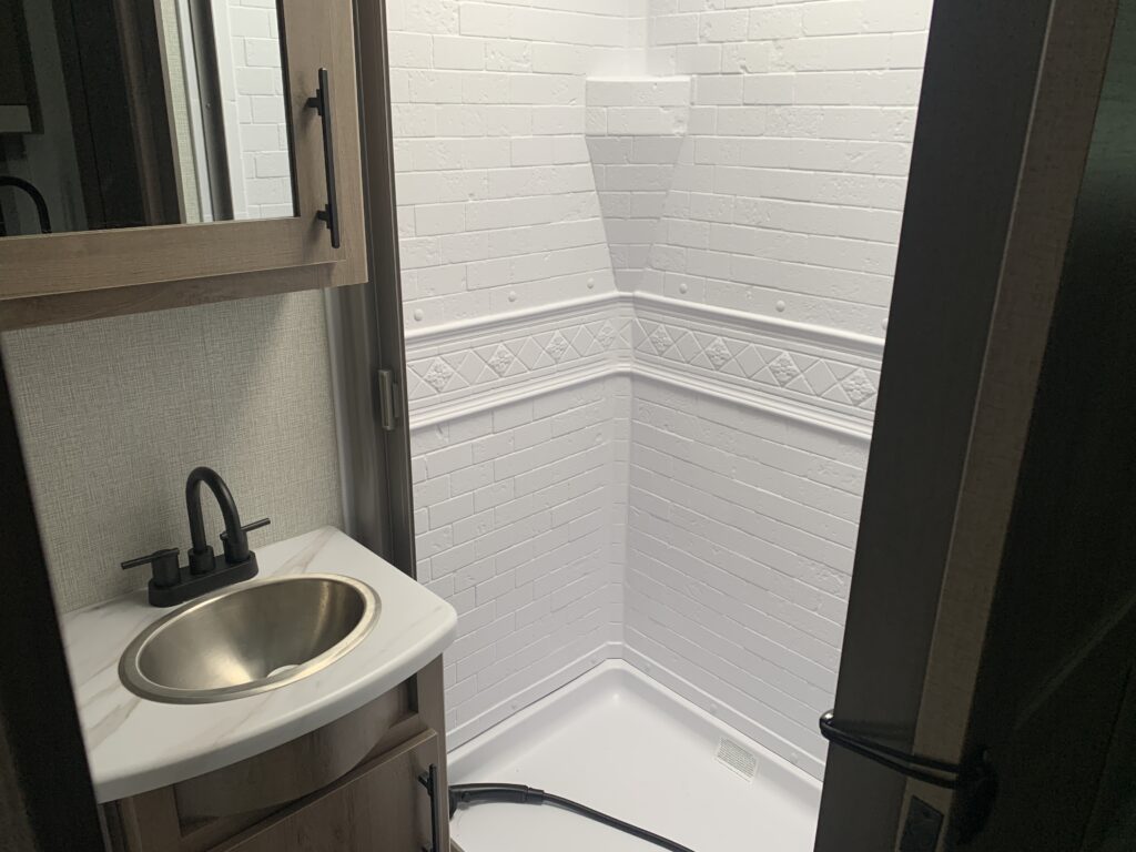 2023 GRAND DESIGN IMAGINE 25BHE | Roy's RV Supercenter in West Virginia