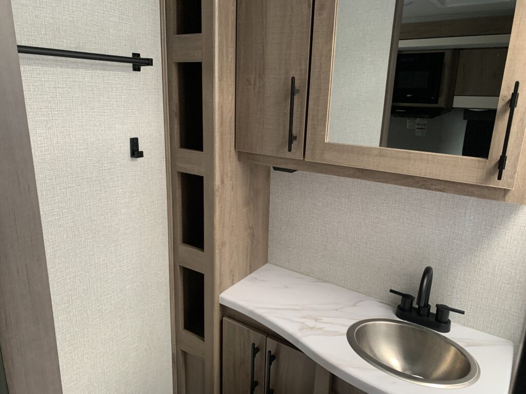 2023 GRAND DESIGN IMAGINE 25BHE | Roy's RV Supercenter in West Virginia