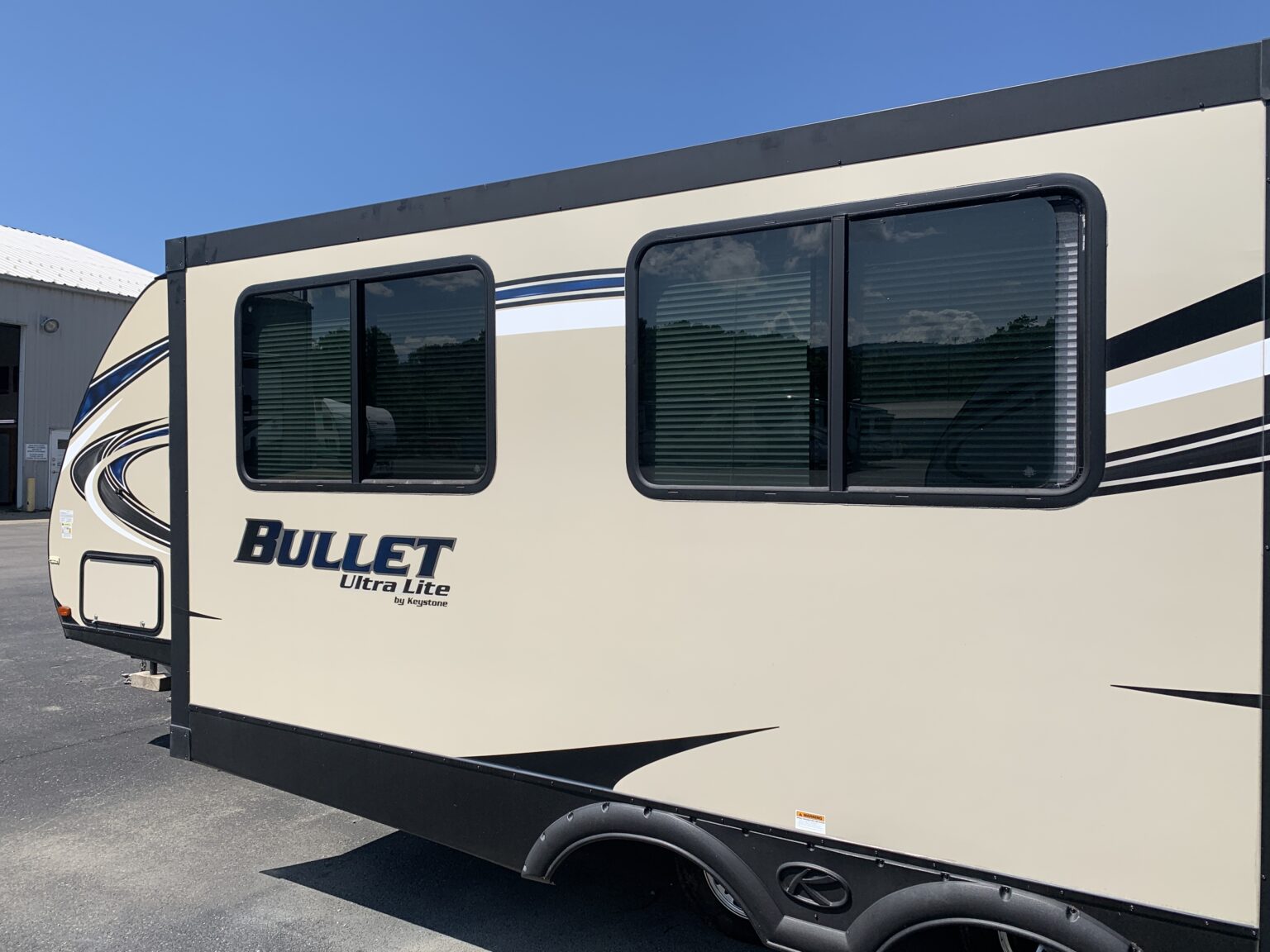 2017 KEYSTONE BULLET 272BHS | Roy's RV Supercenter in West Virginia